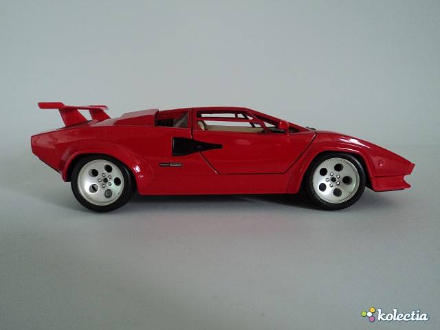 1:18 Bburago Lamborghini Countach 1988 Red - Kolectia