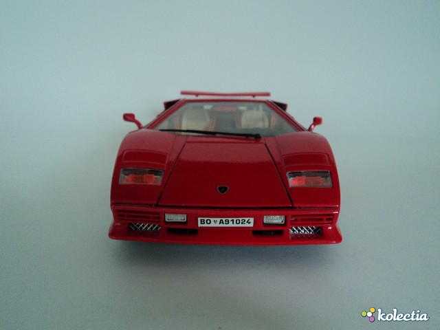1:18 Bburago Lamborghini Countach 1988 Red - Kolectia