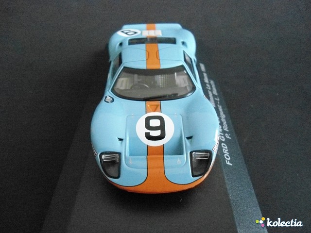 1:43 IXO Ford GT40 1968 Baby Blue W/Orange Stripes - Kolectia